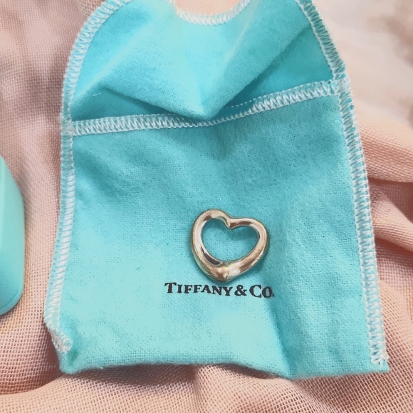 Tiffany & Co. | Jewelry | Tiffanys Elsa Peretti Open Heart Silver ...